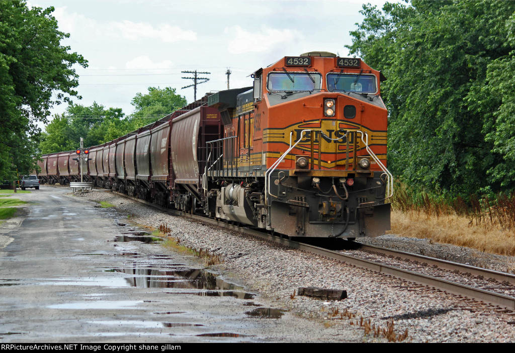 BNSF 4532 Roster shot of this Dpu on a grain train.